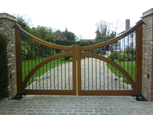 Balmoral BA1 - BG Wooden Gates - Wooden Gates for Driveways