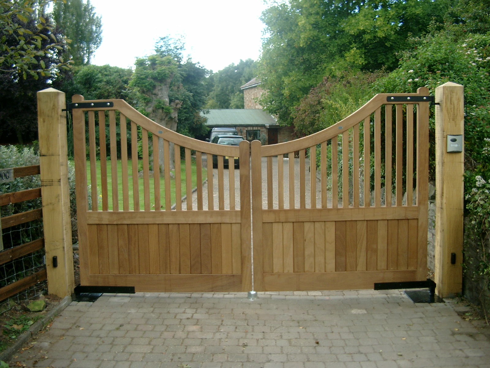Croft C3 Concave Top untreated iroko – BG Wooden Gates – Wooden ...